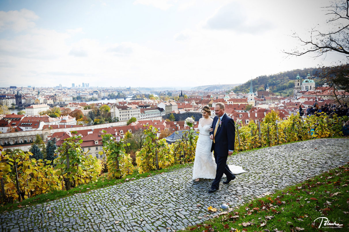 Destination wedding in Prague - Prague wedding photographer Pelucha