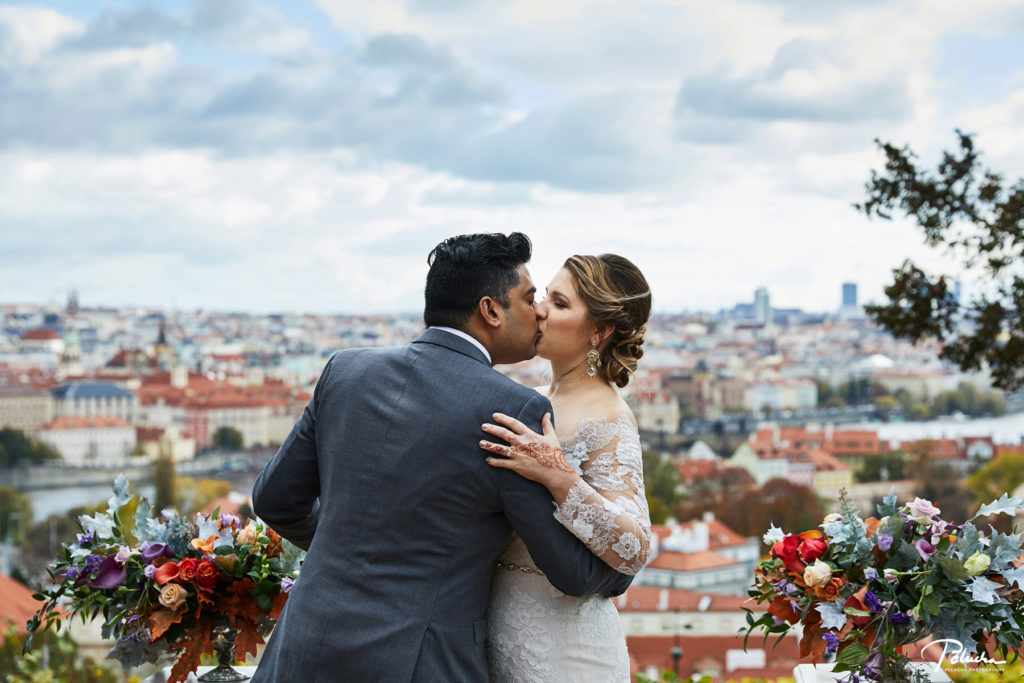Destination wedding in Prague - Prague wedding photographer Pelucha